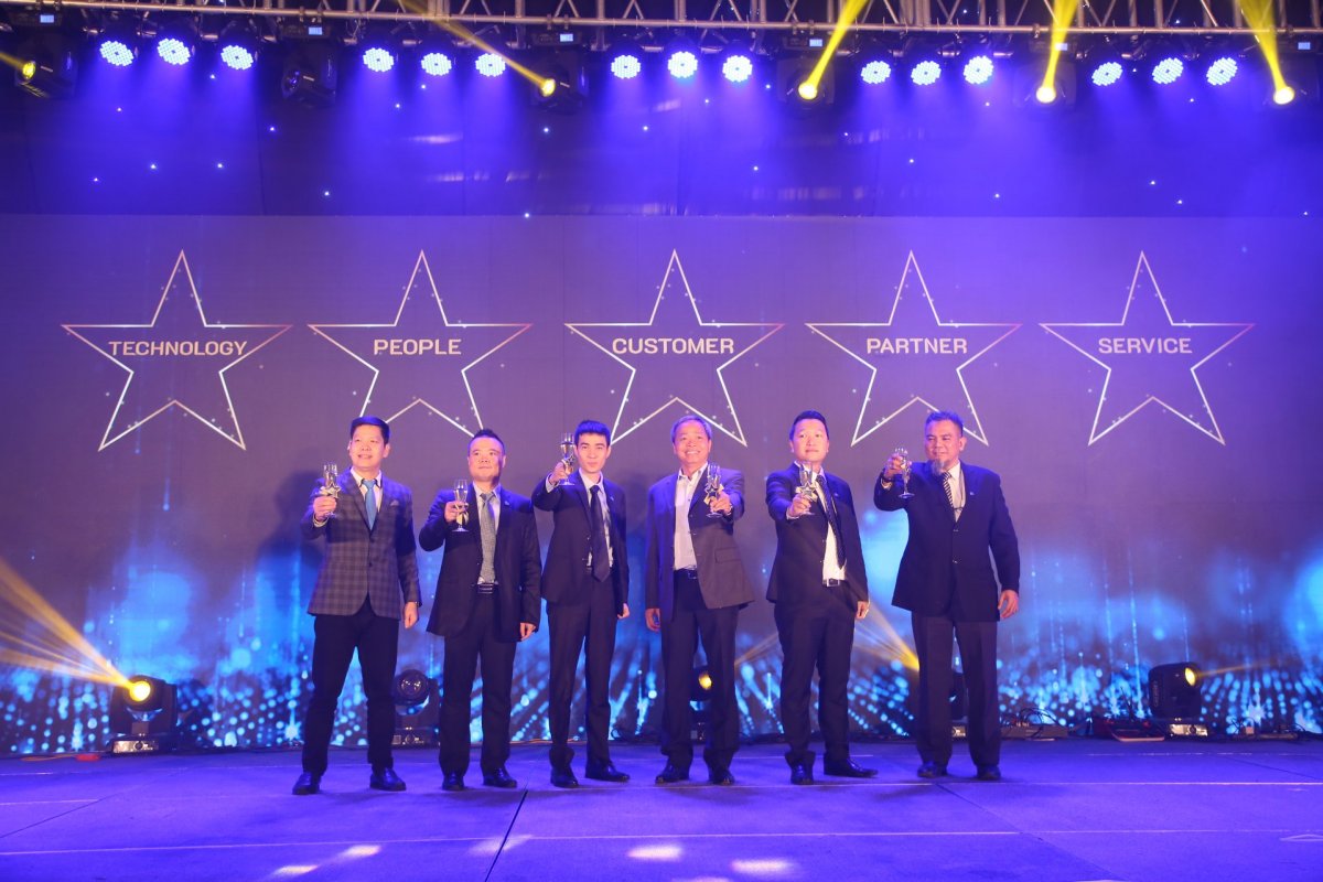 CEO of CMC Telecom - Ngo Trong Hieu: “We will provide our customers ...