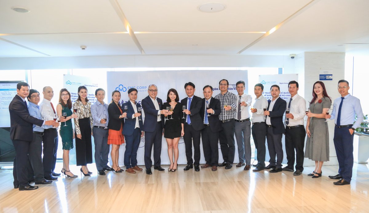 CMC TS granted PCI DSS certificate to Viet Capital Bank